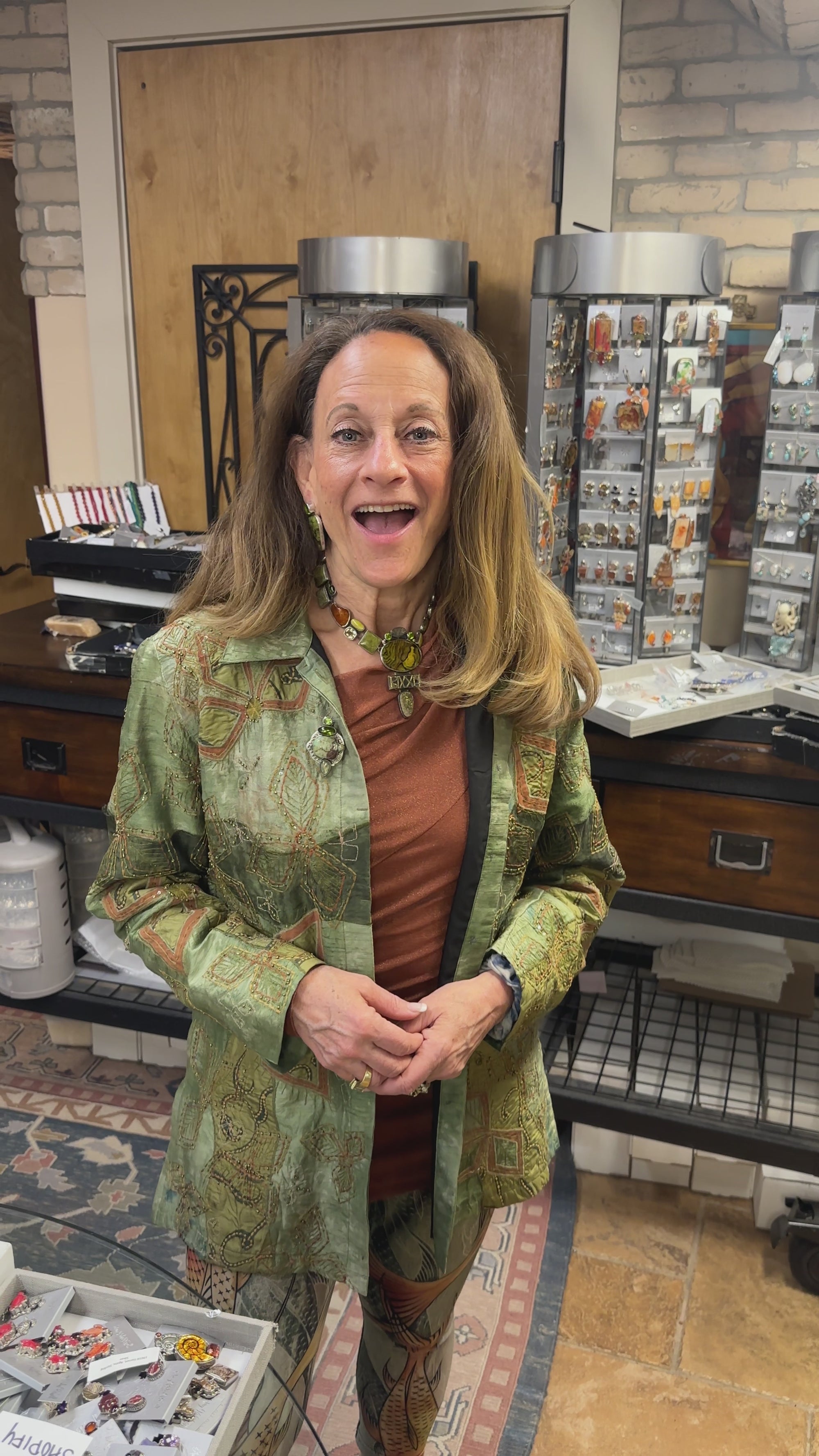 Amy Kahn Russell Online